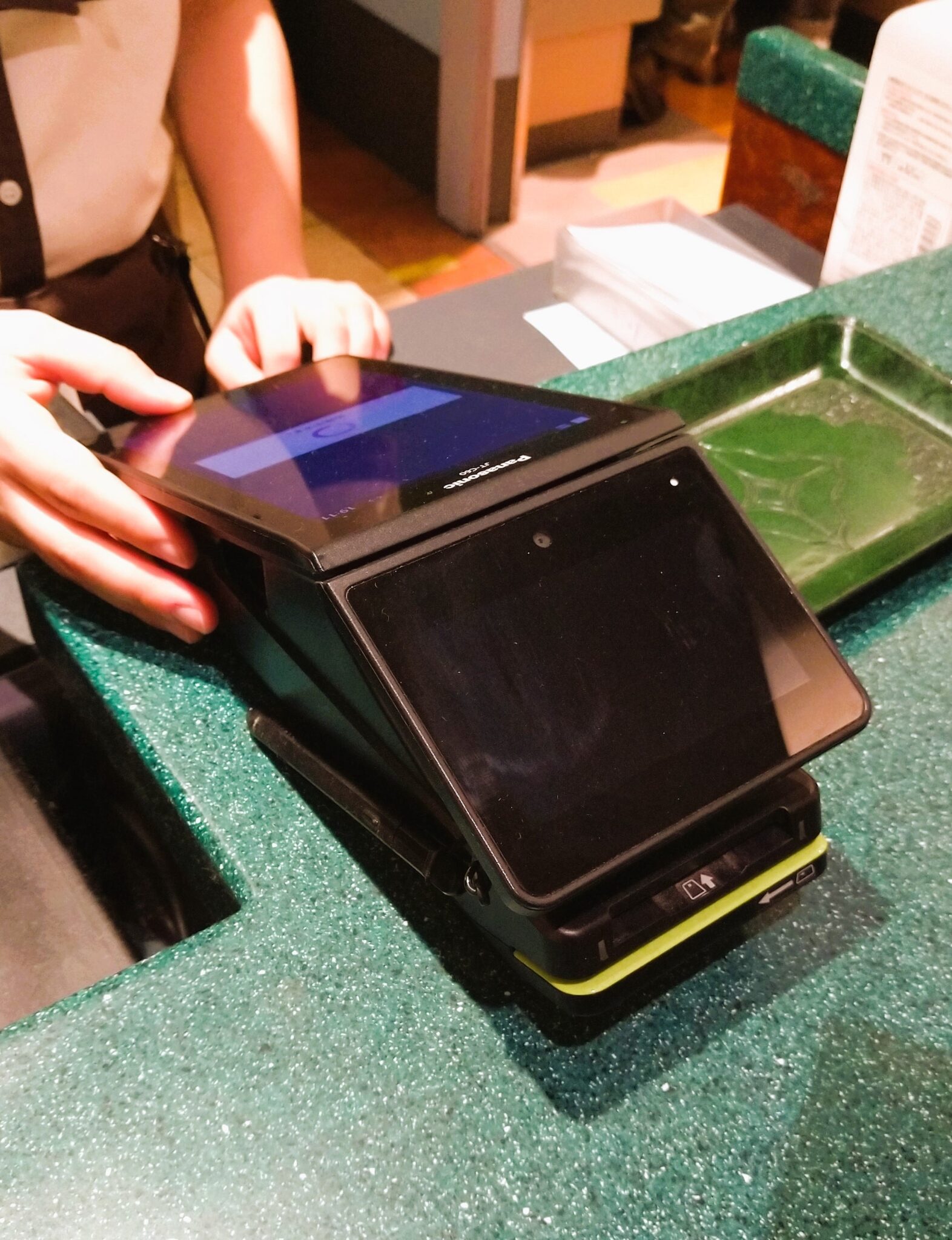 サイゼリヤでPayPayは使えない！ 楽天ポイントは？ 支払い方法を解説。タッチ決済の手順も | タチナビ